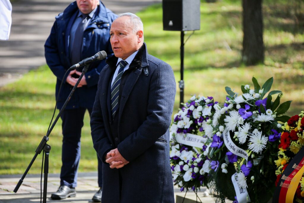 Yom haShoah Commemoration at the Ponar Memorial Complex – Lithuanian ...